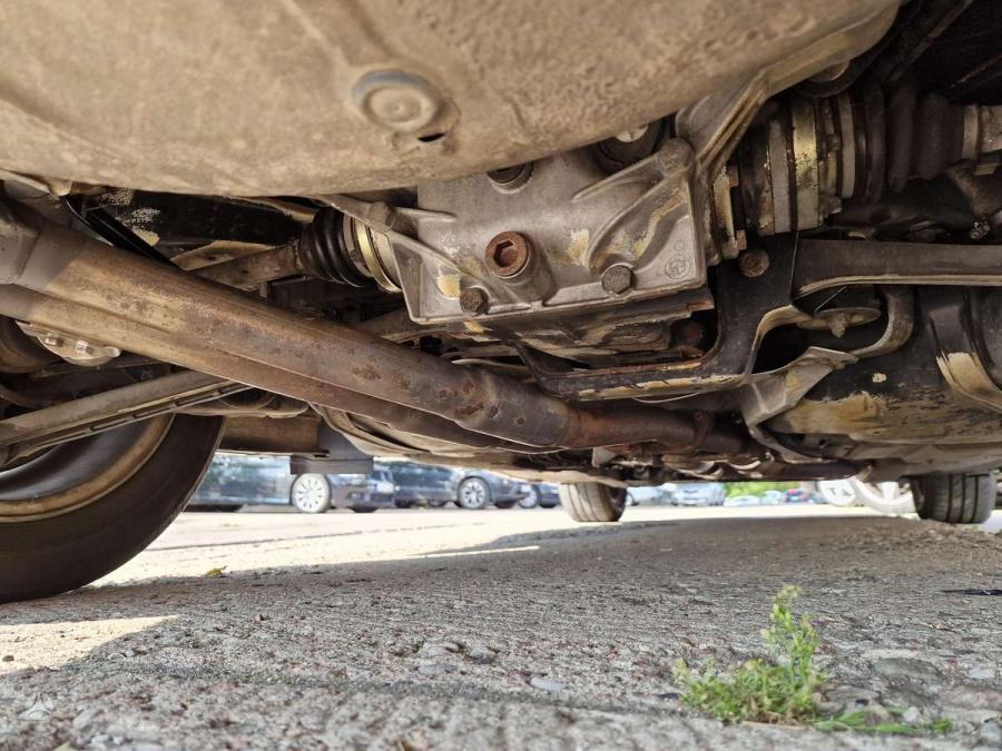 Zils BMW 323 1996 Viļņa, ar dzinēja tilpumu 2.49 L un nobraukumu 219 tūkst. km par 14995 €, foto 48 vietnē AUTOMOTO.COM.LV