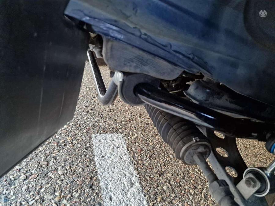 Zils BMW 323 1996 Viļņa, ar dzinēja tilpumu 2.49 L un nobraukumu 219 tūkst. km par 14995 €, foto 50 vietnē AUTOMOTO.COM.LV