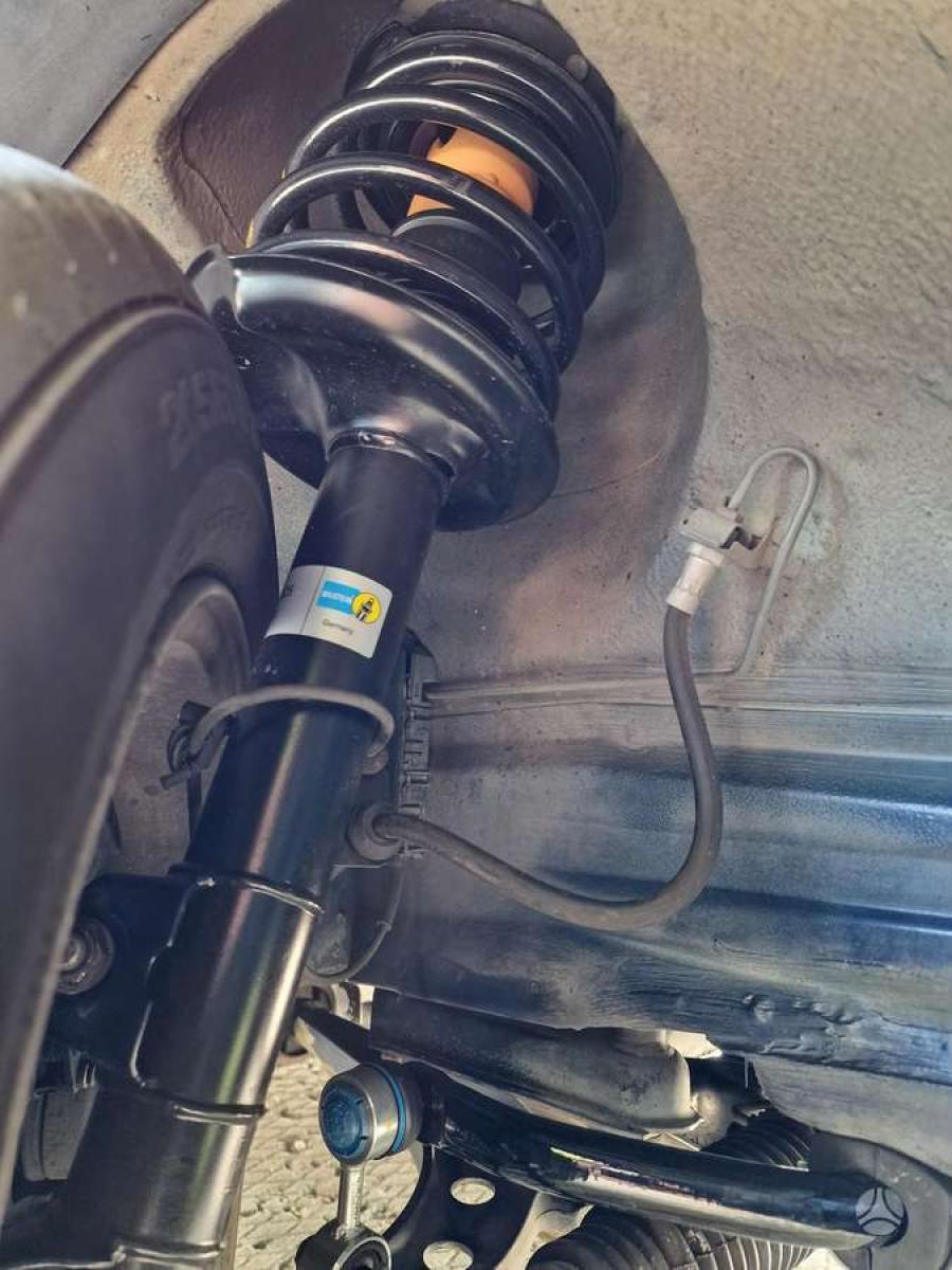 Zils BMW 323 1996 Viļņa, ar dzinēja tilpumu 2.49 L un nobraukumu 219 tūkst. km par 14995 €, foto 51 vietnē AUTOMOTO.COM.LV