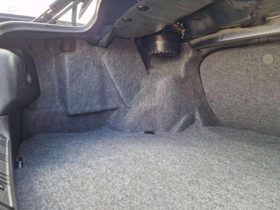 Zils BMW 323 1996 Viļņa, ar dzinēja tilpumu 2.49 L un nobraukumu 219 tūkst. km par 14995 €, foto 54 vietnē AUTOMOTO.COM.LV