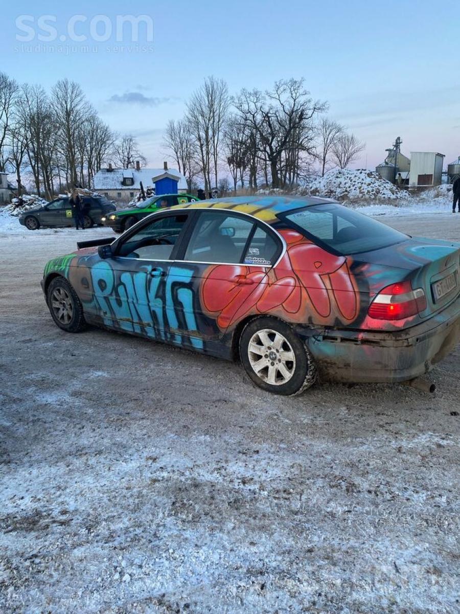 Blue BMW 323 1998 in Jelgava, with an engine capacity of 2.30 L and mileage of 277 thousand km for 1100 €, photo 5 on AUTOMOTO.COM.LV
