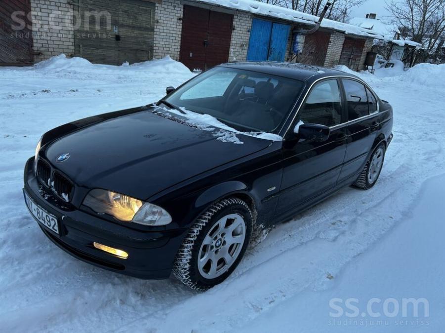 Zils BMW 323 1999 Kuldīga, ar dzinēja tilpumu 2.50 L un nobraukumu 303 tūkst. km par 4000 €, foto 1 vietnē AUTOMOTO.COM.LV