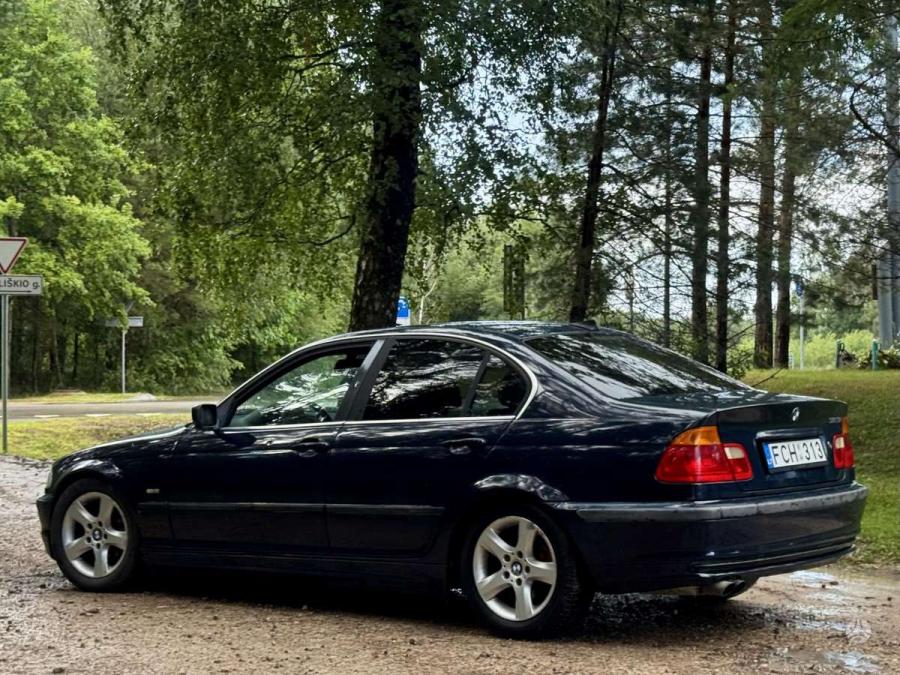 Zils BMW 323 1999 Radviliškis, ar dzinēja tilpumu 2.50 L un nobraukumu 140 tūkst. km par 3300 €, foto 6 vietnē AUTOMOTO.COM.LV