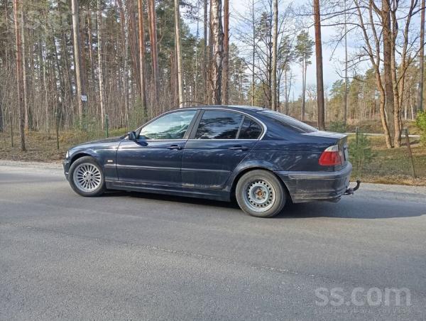 Zils BMW 323 2000 Rīga, ar dzinēja tilpumu 2.50 L un nobraukumu 320 tūkst. km par 1200 €, foto 3 vietnē AUTOMOTO.COM.LV