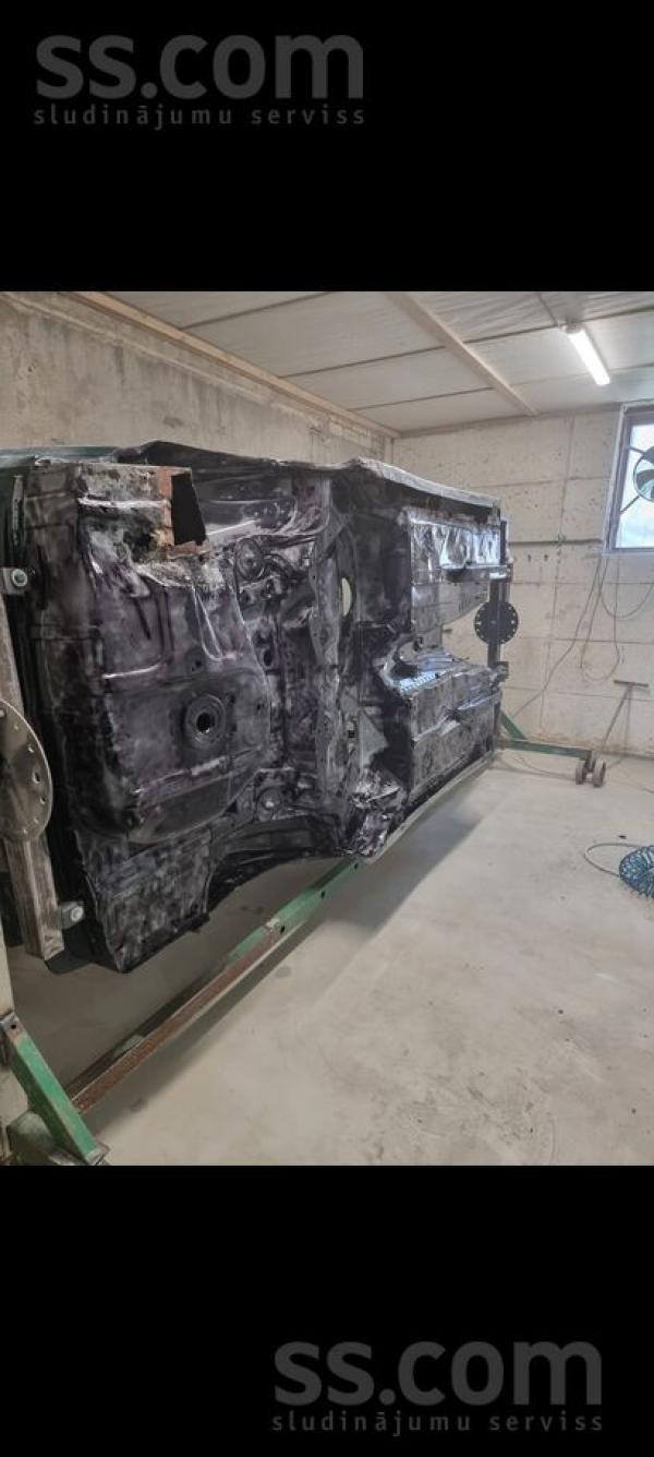 Zaļš BMW 323 1996 Jēkabpils, ar dzinēja tilpumu 2.50 L un nobraukumu 220 tūkst. km par 1700 €, foto 5 vietnē AUTOMOTO.COM.LV