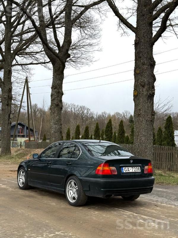 Zaļš BMW 323 1999 Valmiera, ar dzinēja tilpumu 2.50 L un nobraukumu 400 tūkst. km par 3000 €, foto 4 vietnē AUTOMOTO.COM.LV
