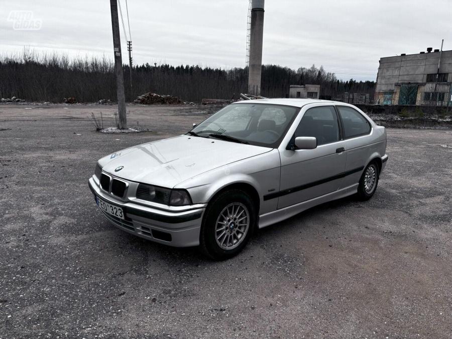 Grey BMW 323 1998 in Zarasai, with an engine capacity of 2.50 L and mileage of 261 thousand km for 1800 €, photo 3 on AUTOMOTO.COM.LV