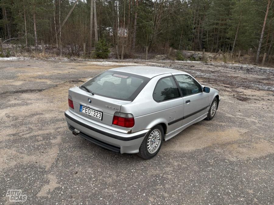 Grey BMW 323 1998 in Zarasai, with an engine capacity of 2.50 L and mileage of 261 thousand km for 1800 €, photo 8 on AUTOMOTO.COM.LV
