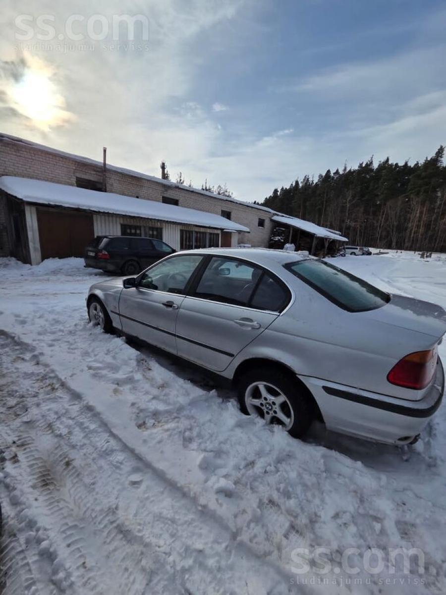 Pelēks BMW 323 1998 Kuldīga, ar dzinēja tilpumu 2.50 L un nobraukumu 358 tūkst. km par 1550 €, foto 4 vietnē AUTOMOTO.COM.LV