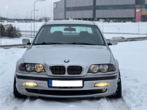 Grey BMW 323 2000 in Vilnius, with an engine capacity of 2.50 L and mileage of 349 thousand km for 2350 €, photo 5 on AUTOMOTO.COM.LV