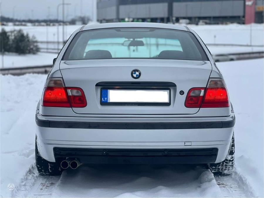 Grey BMW 323 2000 in Vilnius, with an engine capacity of 2.50 L and mileage of 349 thousand km for 2350 €, photo 6 on AUTOMOTO.COM.LV