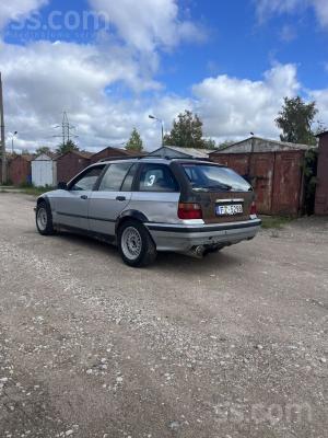 Pelēks BMW 323 1997 Liepāja, ar dzinēja tilpumu 2.00 L un nobraukumu 364 tūkst. km par 2100 €, foto 4 vietnē AUTOMOTO.COM.LV