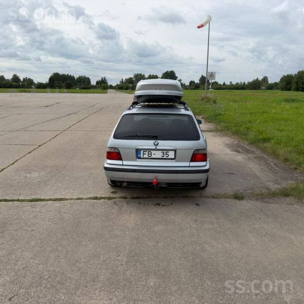 Pelēks BMW 323 1997 Rīga, ar dzinēja tilpumu 2.50 L un nobraukumu 282 tūkst. km par 12000 €, foto 7 vietnē AUTOMOTO.COM.LV