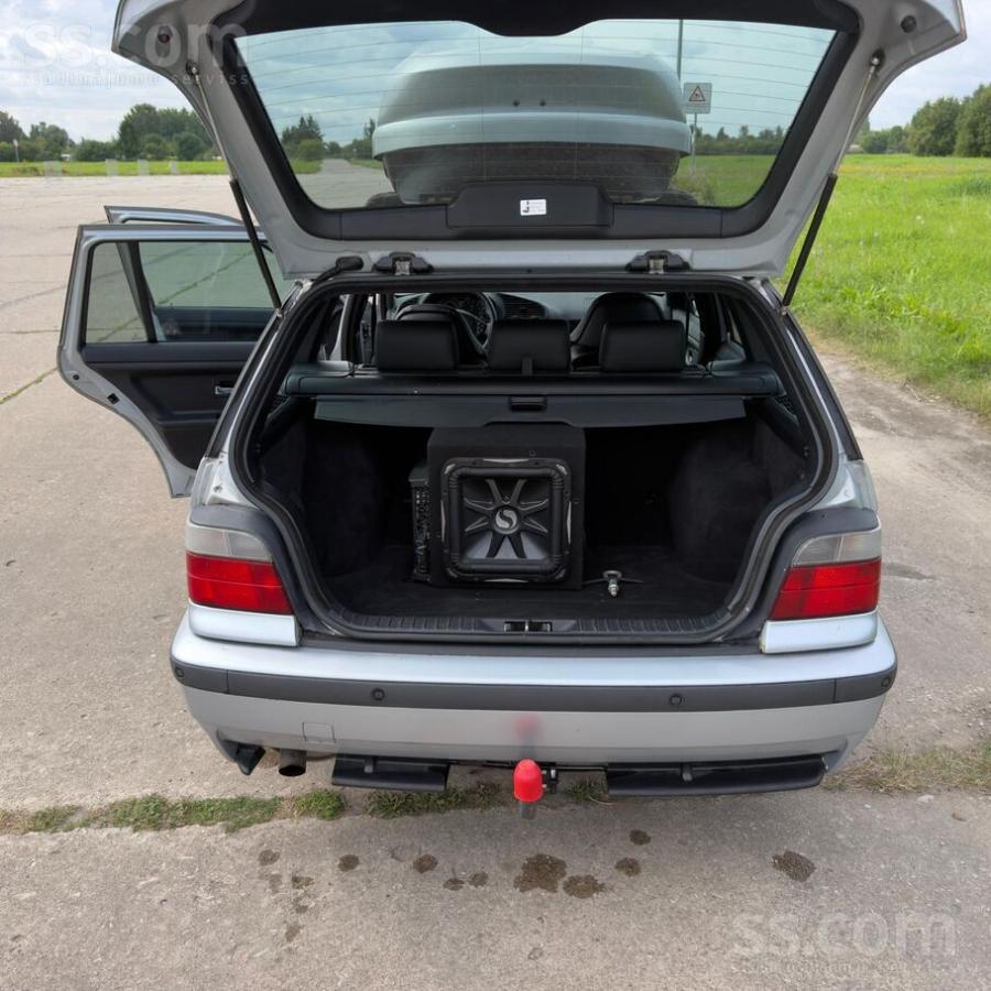 Pelēks BMW 323 1997 Rīga, ar dzinēja tilpumu 2.50 L un nobraukumu 282 tūkst. km par 12000 €, foto 14 vietnē AUTOMOTO.COM.LV