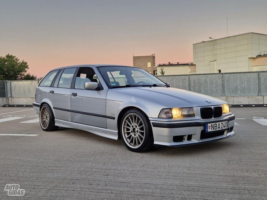 Grey BMW 323 1999 in Vilnius, with an engine capacity of 2.50 L and mileage of 334 thousand km for 3300 €, photo 1 on AUTOMOTO.COM.LV