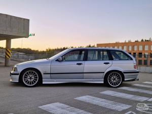 Grey BMW 323 1999 in Vilnius, with an engine capacity of 2.50 L and mileage of 334 thousand km for 3300 €, photo 5 on AUTOMOTO.COM.LV