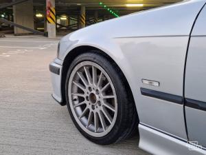 Grey BMW 323 1999 in Vilnius, with an engine capacity of 2.50 L and mileage of 334 thousand km for 3300 €, photo 9 on AUTOMOTO.COM.LV