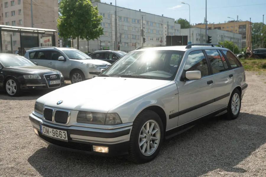 Серый БМВ 323 1999 в Лиепая, объемом двигателя 2.50 л и пробегом 227 тыс. км за 5500 €, фото 4 на AUTOMOTO.COM.LV
