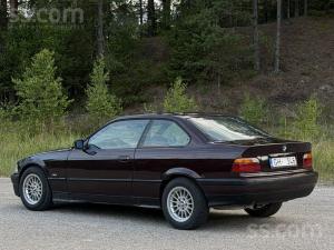 Sarkans BMW 323 1992 Alūksne, ar dzinēja tilpumu 2.50 L un nobraukumu 330 tūkst. km par 4480 €, foto 5 vietnē AUTOMOTO.COM.LV