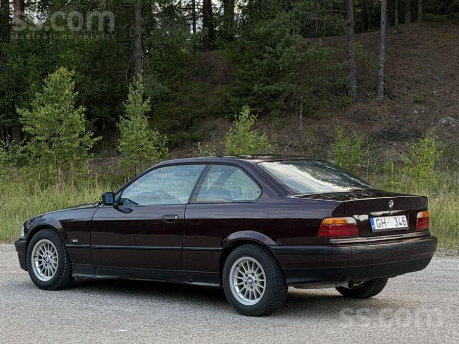 Sarkans BMW 323 1992 Alūksne, ar dzinēja tilpumu 2.50 L un nobraukumu 330 tūkst. km par 4480 €, foto 5 vietnē AUTOMOTO.COM.LV