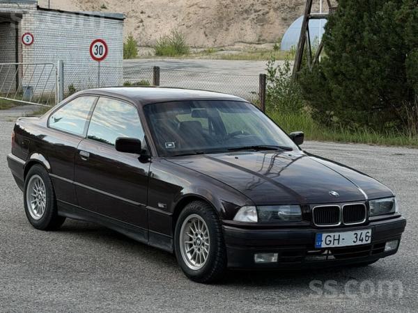 Sarkans BMW 323 1992 Alūksne, ar dzinēja tilpumu 2.50 L un nobraukumu 330 tūkst. km par 4480 €, foto 8 vietnē AUTOMOTO.COM.LV