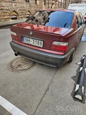 Sarkans BMW 323 1995 Rīga, ar dzinēja tilpumu 3.00 L un nobraukumu 220 tūkst. km par 6600 €, foto 6 vietnē AUTOMOTO.COM.LV