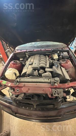 BMW 323 1995 in Riga, with an engine capacity of 2.50 L and mileage of 240 thousand km for 4200 €, photo 5 on AUTOMOTO.COM.LV