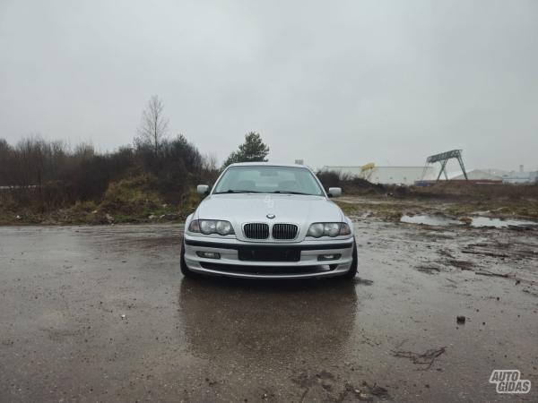 BMW 323 1998 in Vilnius, with an engine capacity of 2.50 L and mileage of 343 thousand km for 2200 €, photo 3 on AUTOMOTO.COM.LV