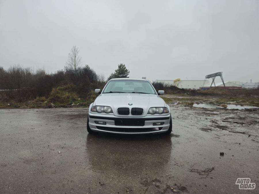 BMW 323 1998 in Vilnius, with an engine capacity of 2.50 L and mileage of 343 thousand km for 2200 €, photo 3 on AUTOMOTO.COM.LV