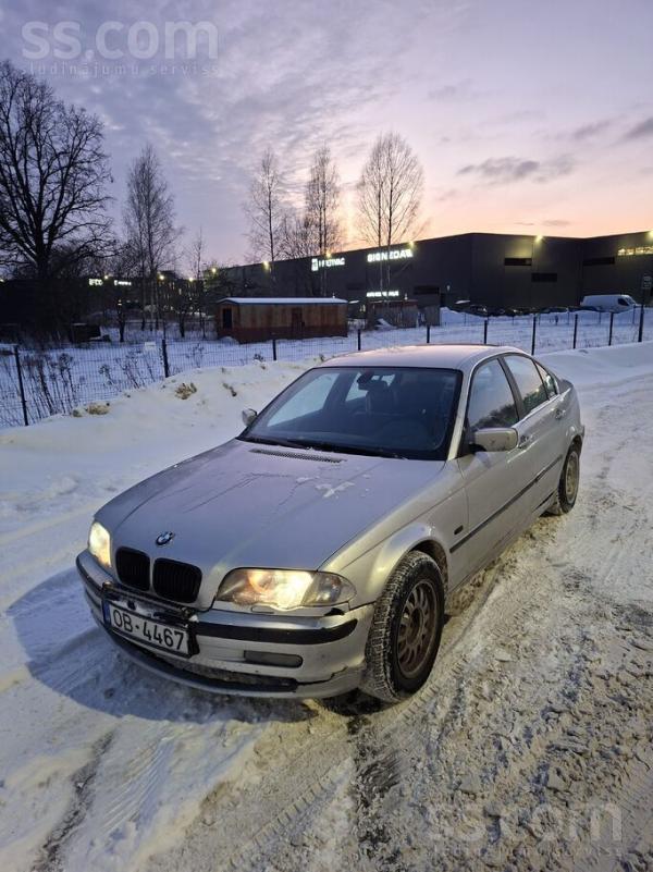 BMW 323 1999 Rīga, ar dzinēja tilpumu 2.50 L un nobraukumu 449 tūkst. km par 1800 €, foto 2 vietnē AUTOMOTO.COM.LV