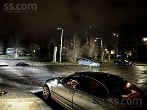 BMW 323 1999 Rīga, ar dzinēja tilpumu 2.50 L un nobraukumu 245 tūkst. km par 5000 €, foto 24 vietnē AUTOMOTO.COM.LV