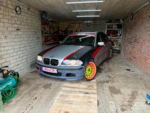BMW 323 2000 Jurbarkas, ar dzinēja tilpumu 2.50 L un nobraukumu 265 tūkst. km par 3999 €, foto 5 vietnē AUTOMOTO.COM.LV