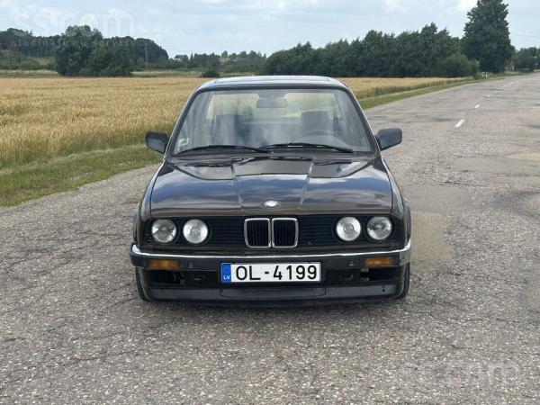 Brown BMW 324 1985 in Jelgava, with an engine capacity of 2.50 L and mileage of 291 thousand km for 5000 €, photo 2 on AUTOMOTO.COM.LV
