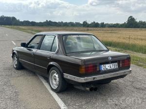 Brown BMW 324 1985 in Jelgava, with an engine capacity of 2.50 L and mileage of 291 thousand km for 5000 €, photo 7 on AUTOMOTO.COM.LV