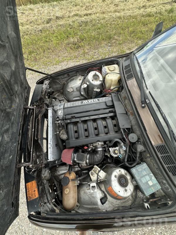 Brown BMW 324 1985 in Jelgava, with an engine capacity of 2.50 L and mileage of 291 thousand km for 5000 €, photo 8 on AUTOMOTO.COM.LV