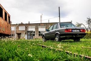 Grey BMW 324 1987 in Gulbene, with an engine capacity of 2.40 L and mileage of 138 thousand km for 9500 €, photo 6 on AUTOMOTO.COM.LV