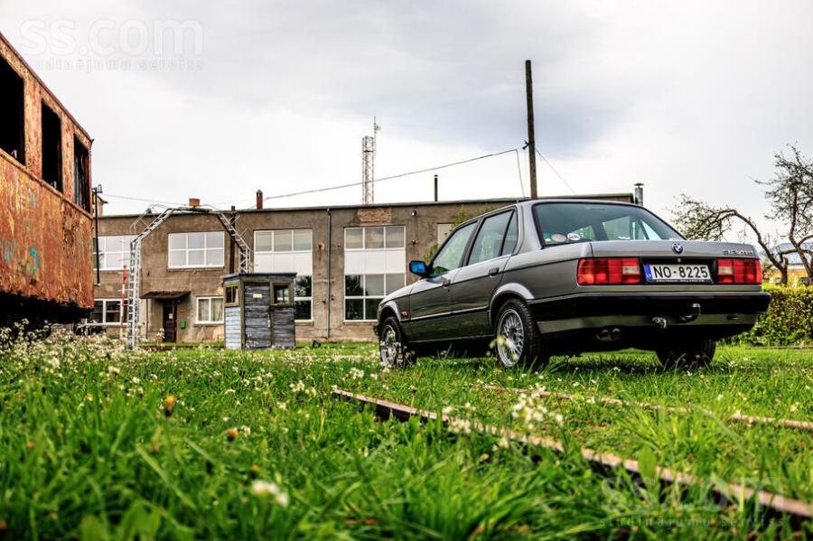 Grey BMW 324 1987 in Gulbene, with an engine capacity of 2.40 L and mileage of 138 thousand km for 9500 €, photo 6 on AUTOMOTO.COM.LV