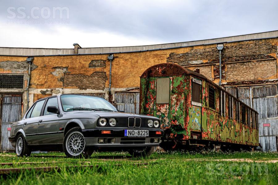 Grey BMW 324 1987 in Gulbene, with an engine capacity of 2.40 L and mileage of 138 thousand km for 8000 €, photo 3 on AUTOMOTO.COM.LV
