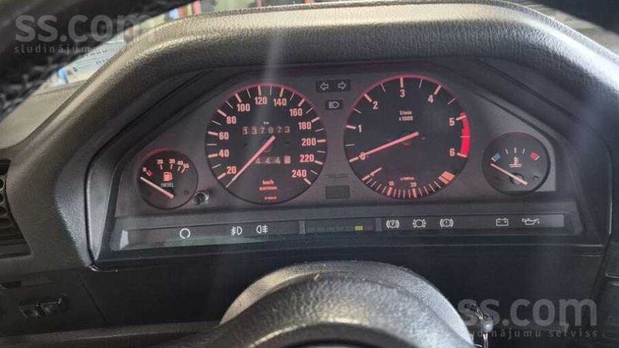 Grey BMW 324 1987 in Gulbene, with an engine capacity of 2.40 L and mileage of 138 thousand km for 8000 €, photo 7 on AUTOMOTO.COM.LV