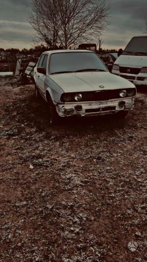Balts BMW 324 1987 Šauļi, ar dzinēja tilpumu 2.44 L un nobraukumu 335 tūkst. km par 1000 €, foto 3 vietnē AUTOMOTO.COM.LV