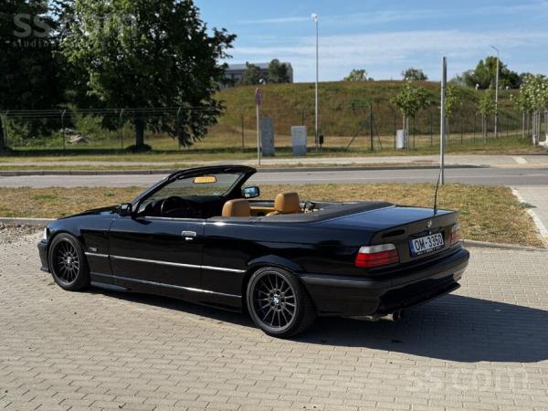 Melns BMW 325 1994 Liepāja, ar dzinēja tilpumu 2.50 L un nobraukumu 233 tūkst. km par 5700 €, foto 2 vietnē AUTOMOTO.COM.LV