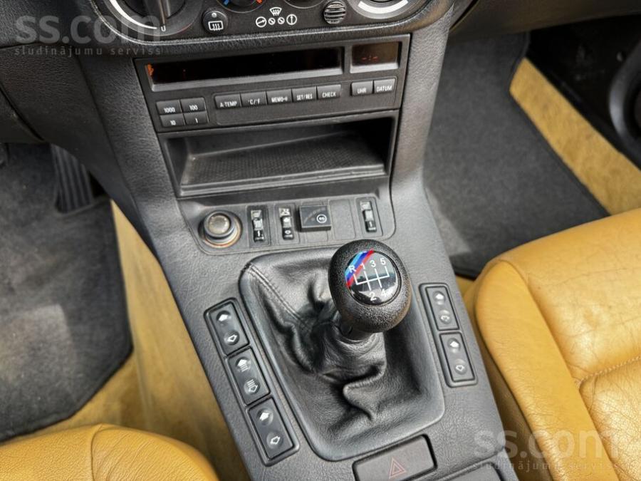 Melns BMW 325 1994 Liepāja, ar dzinēja tilpumu 2.50 L un nobraukumu 233 tūkst. km par 5700 €, foto 16 vietnē AUTOMOTO.COM.LV