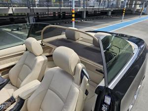 Black BMW 325 2007 in Vilnius, with an engine capacity of 3.00 L and mileage of 309 thousand km for 8650 €, photo 19 on AUTOMOTO.COM.LV