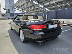 Melns BMW 325 2007 Viļņa, ar dzinēja tilpumu 3.00 L un nobraukumu 310 tūkst. km par 8500 €, foto 6 vietnē AUTOMOTO.COM.LV