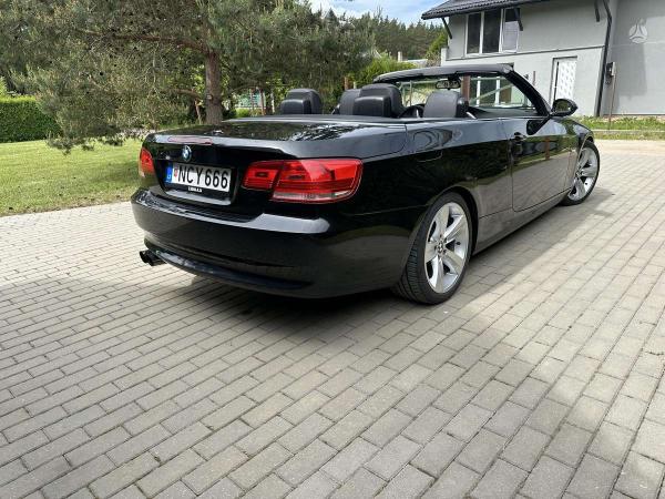 Black BMW 325 2007 in Ukmerge, with an engine capacity of 3.00 L and mileage of 227 thousand km for 9000 €, photo 6 on AUTOMOTO.COM.LV