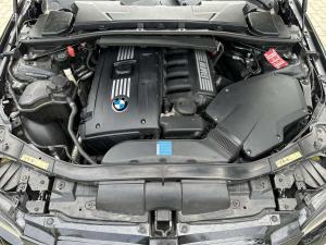 Black BMW 325 2007 in Ukmerge, with an engine capacity of 3.00 L and mileage of 227 thousand km for 9000 €, photo 10 on AUTOMOTO.COM.LV