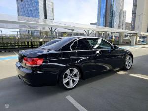 Melns BMW 325 2007 Viļņa, ar dzinēja tilpumu 3.00 L un nobraukumu 309 tūkst. km par 8600 €, foto 9 vietnē AUTOMOTO.COM.LV
