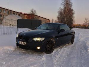 Black BMW 325 2008 in Ukmerge, with an engine capacity of 2.99 L and mileage of 304 thousand km for 5500 €, photo 2 on AUTOMOTO.COM.LV