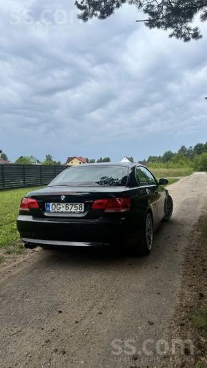 Черный БМВ 325 2009 в Даугавпилс, объемом двигателя 3.00 л и пробегом 233 тыс. км за 9500 €, фото 6 на AUTOMOTO.COM.LV