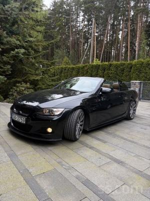 Black BMW 325 2009 in Riga, with an engine capacity of 3.00 L and mileage of 311 thousand km for 10500 €, photo  on AUTOMOTO.COM.LV